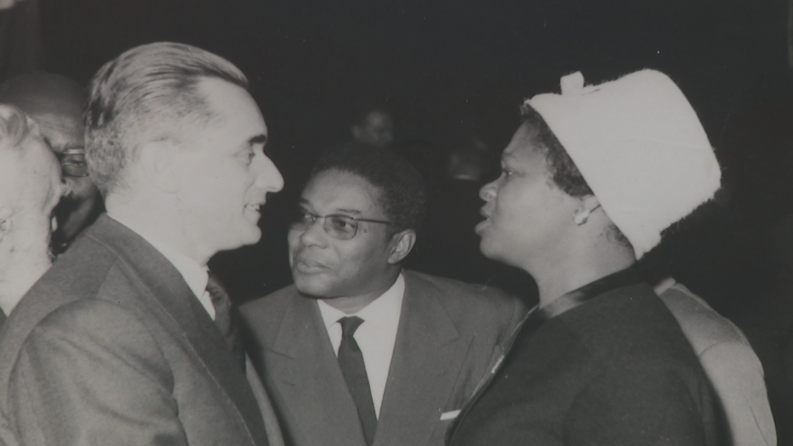 Albertine Baclet, la reine de belle hôtesse | FranceTvPro.fr