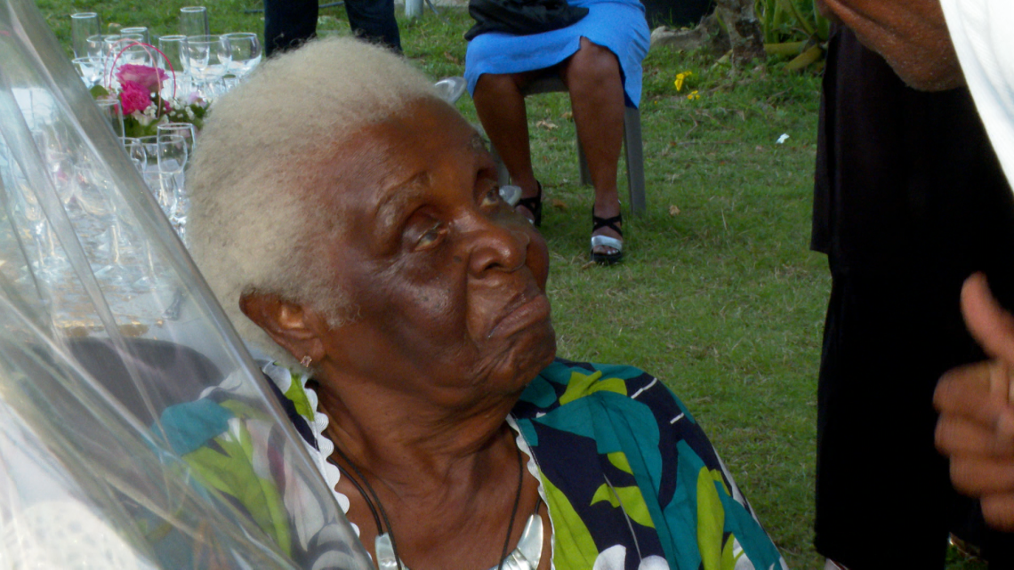 Horizons : Albertine Baclet, la reine de belle hôtesse | FranceTvPro.fr