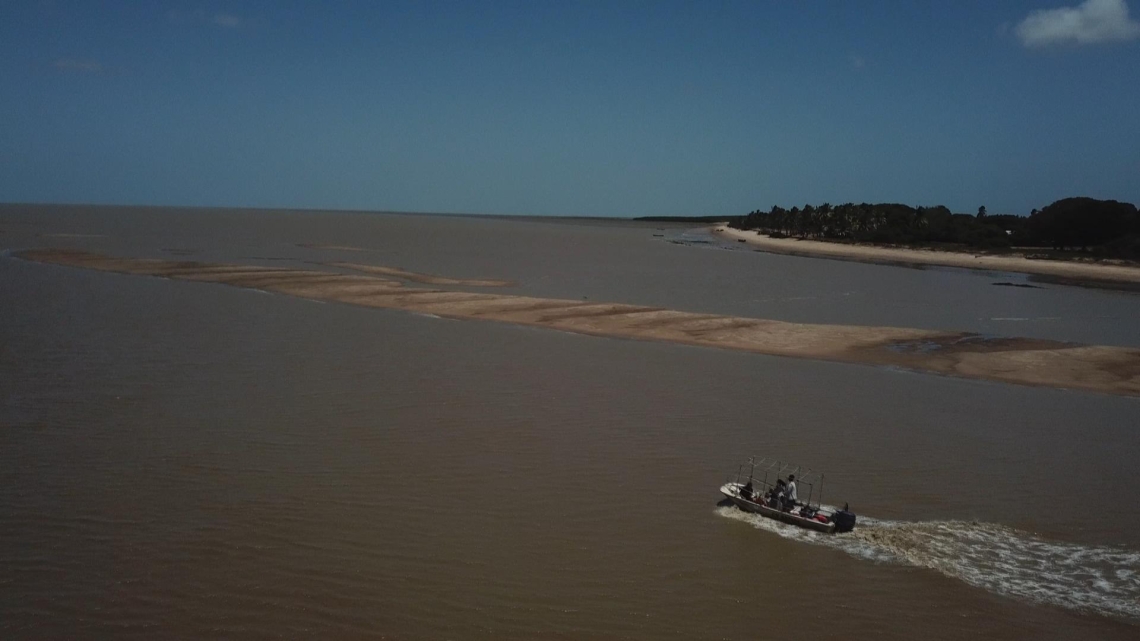 Trois nuances de bleu : Guyane, l'aventure océane | FranceTvPro.fr
