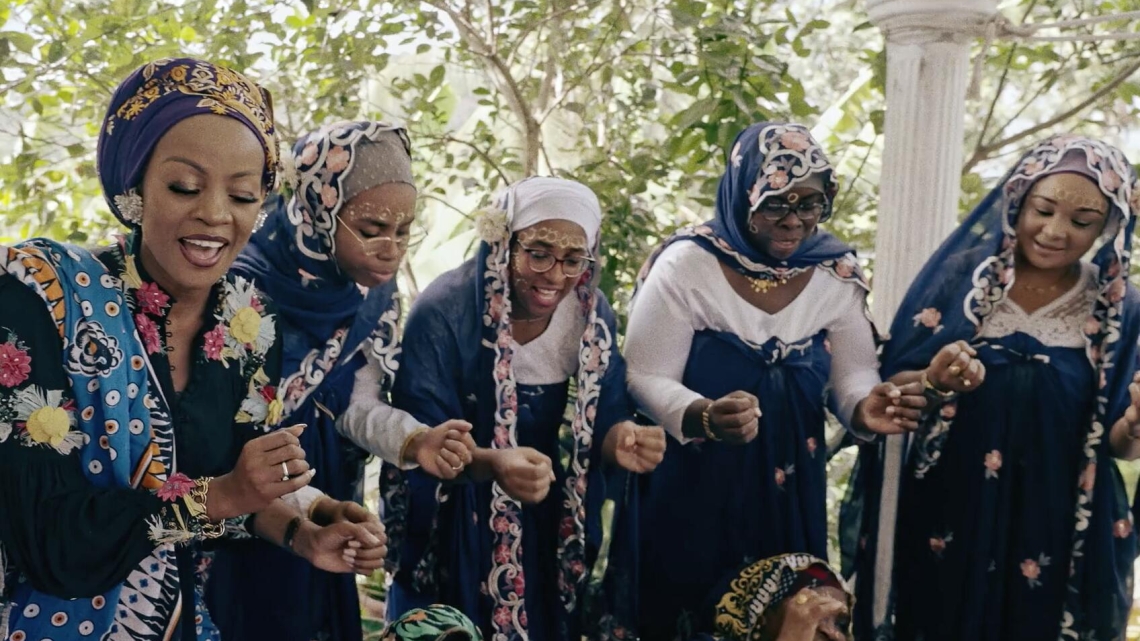 Zily en concert au Sakifo Musik Festival 2023, suivi du film musical ...