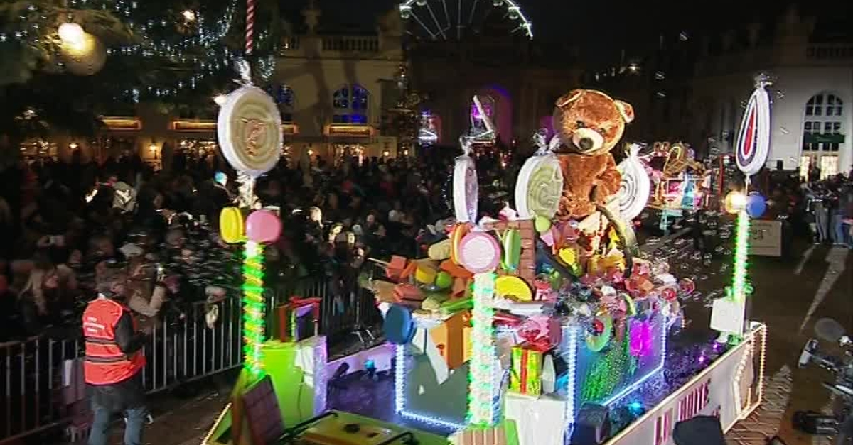 SAINT-NICOLAS, LE GRAND DÉFILÉ À NANCY | FranceTvPro.fr