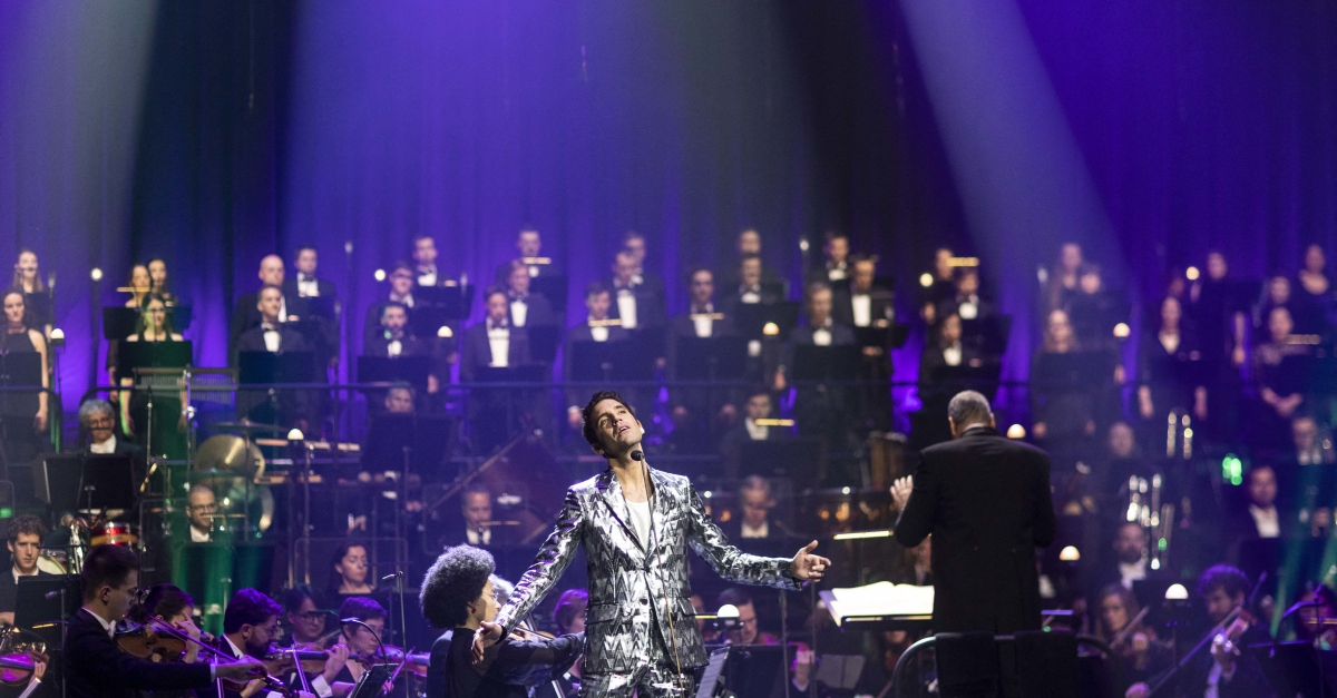 Mika - Symphonique à la Philharmonie de Paris | FranceTvPro.fr