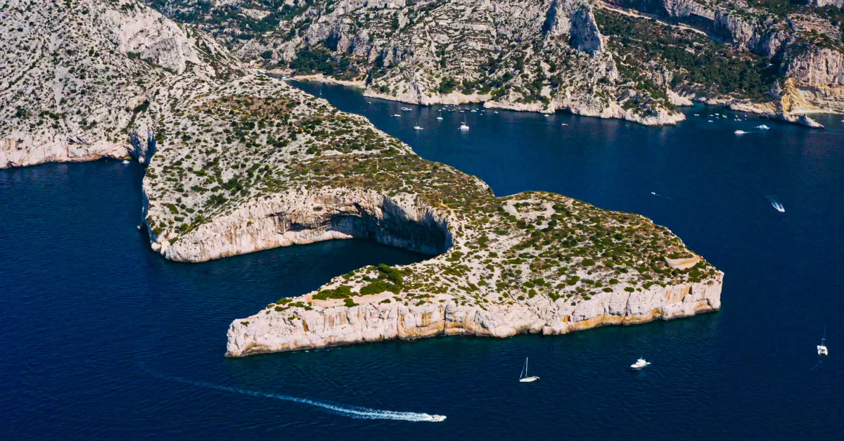 Grotte Cosquer : des origines à la surface | FranceTvPro.fr