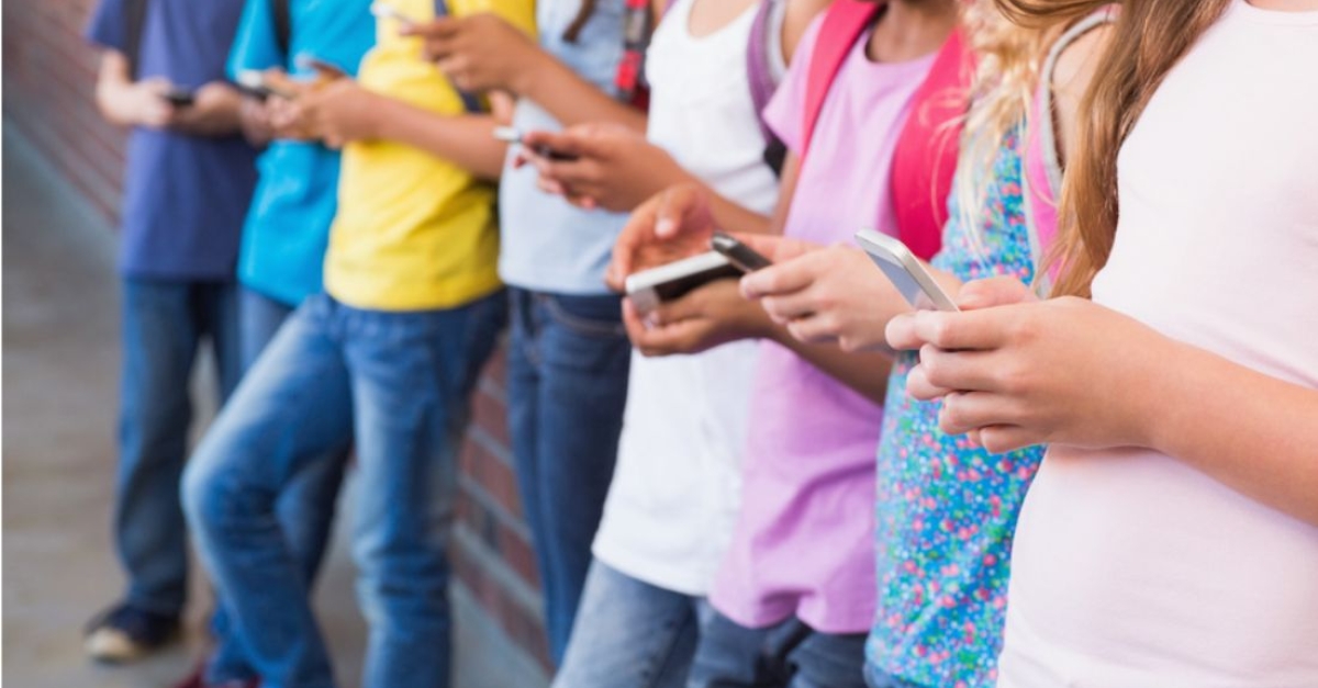 Lâche ton smartphone | FranceTvPro.fr