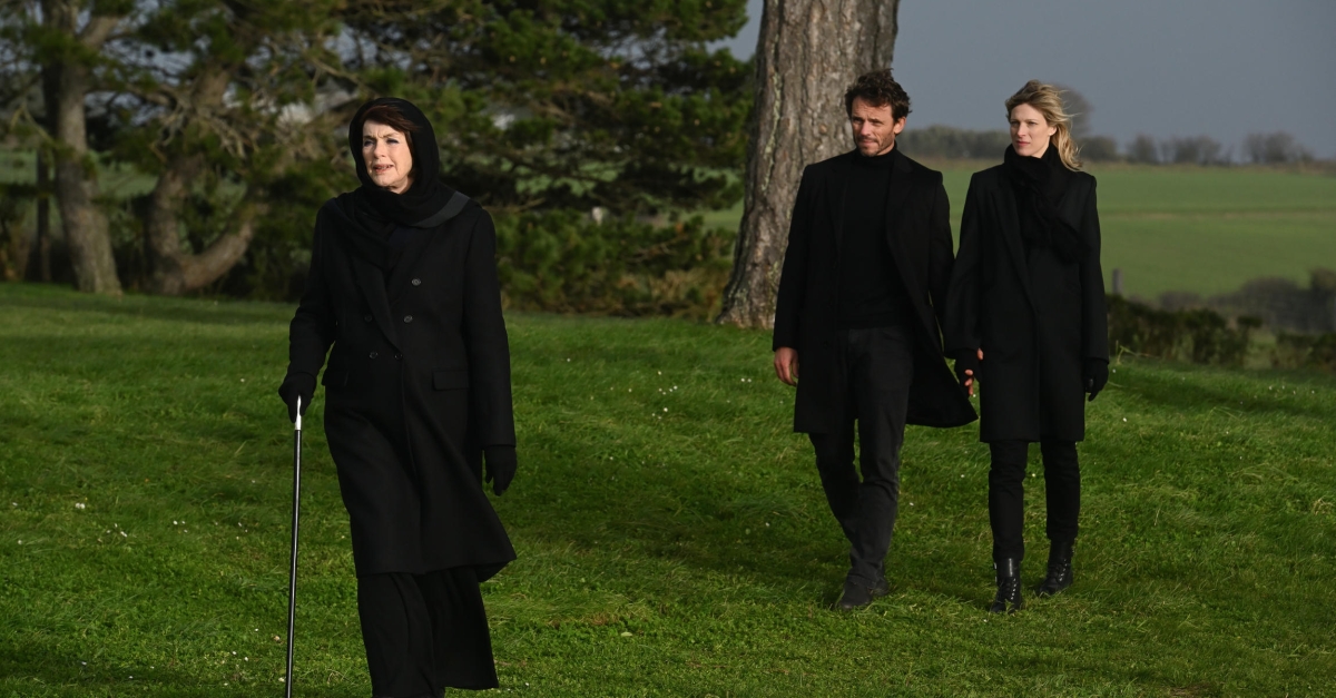 Petit ange | FranceTvPro.fr