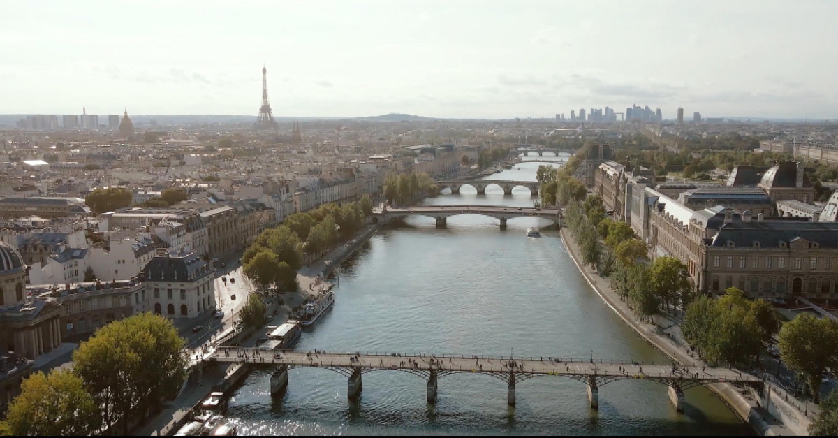Canicule 2003 : Paris dans la fournaise | FranceTvPro.fr